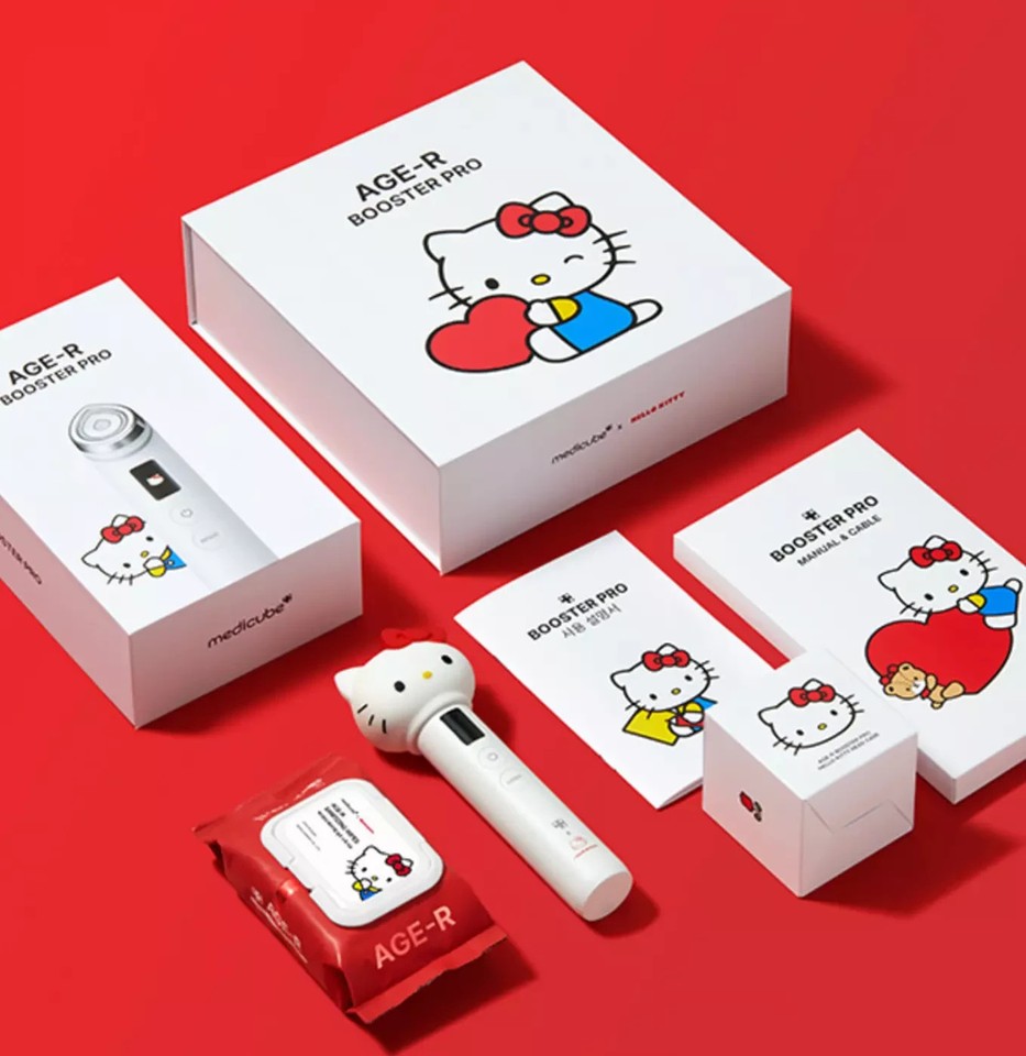 (unopened) Medicube Age-R Booster Pro Hello Kitty Edition / FAST & SAFE ...