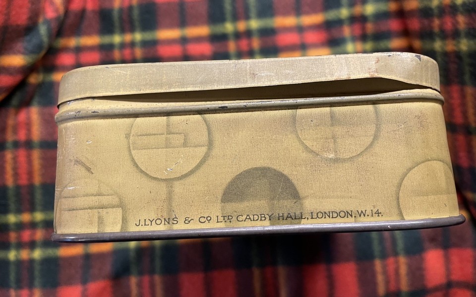 An original vintage 1920s Maison Lyons biscuit tin, J Lyons and Co Ltd ...