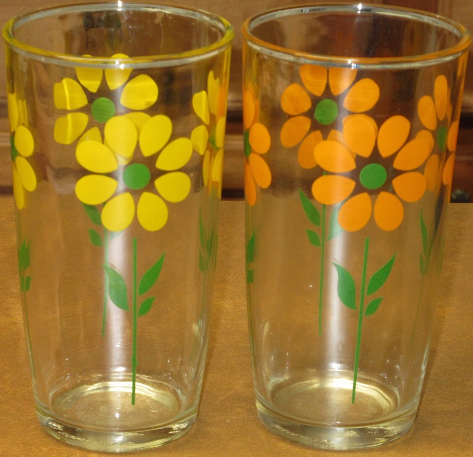 Lot 2 Vtg. Hazel Atlas 1 Pint "DAISY" Flower Sour Cream Souvenir Glass ...