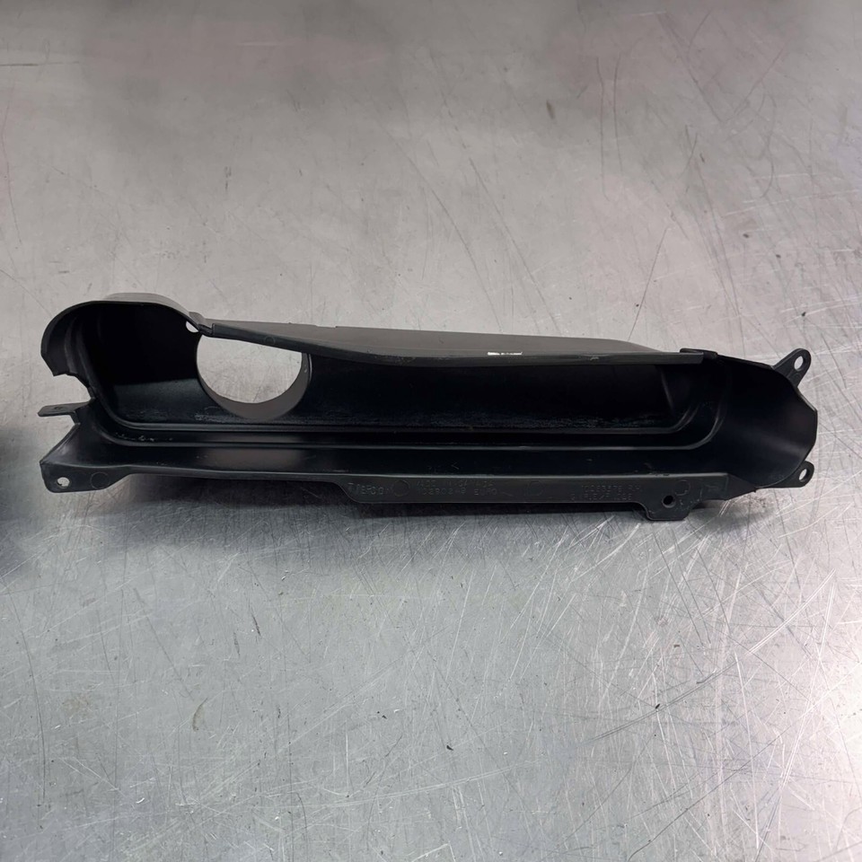 1997-04 C5 Corvette RH/LH Fog Light Deflector Surround Bezel Trim Pair ...