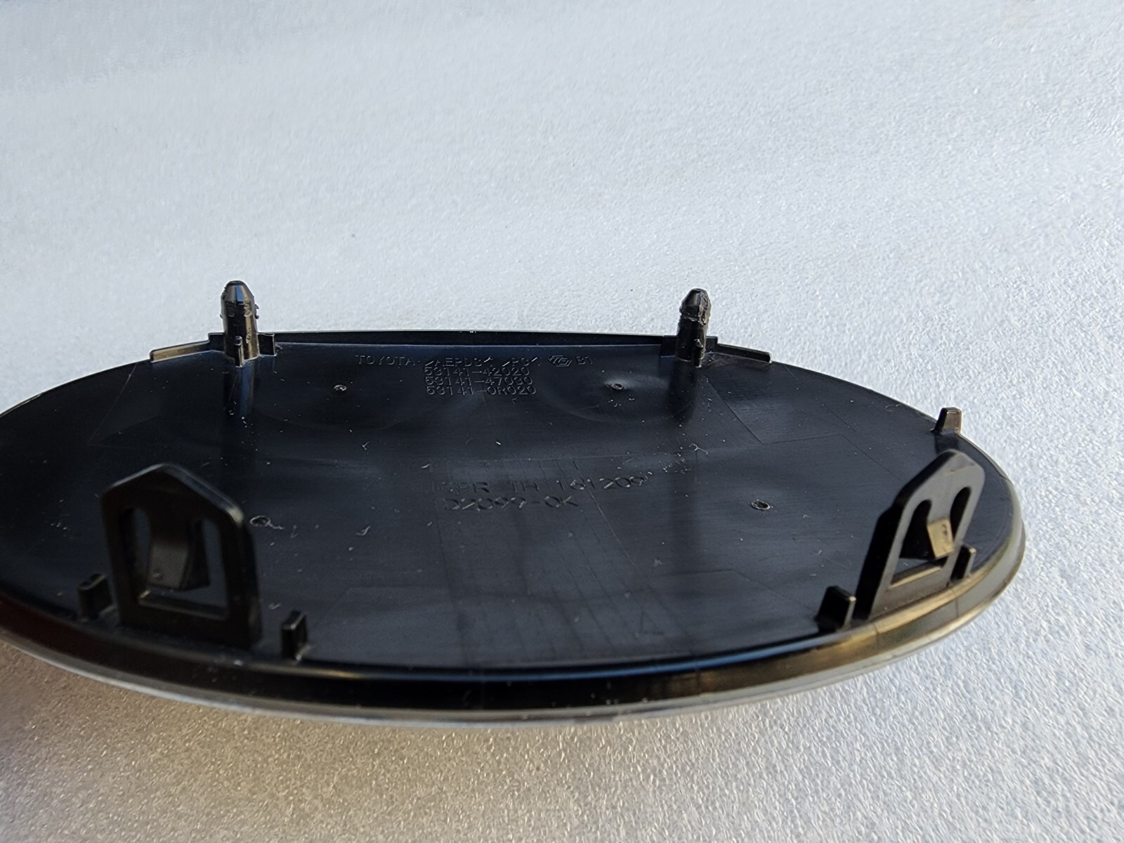 TOYOTA FRONT GRILL EMBLEM OEM 53141-42020, 53141-47030, 53141-0R020 | eBay