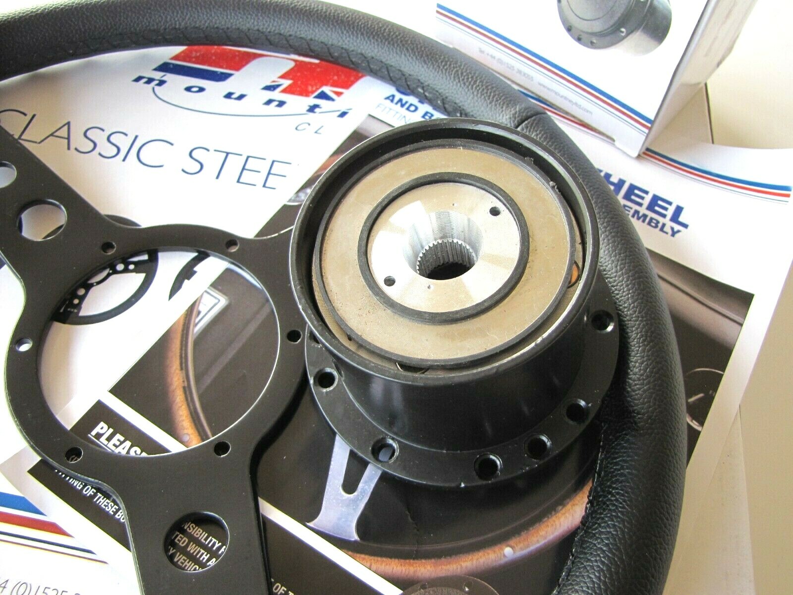 LAND ROVER DEFENDER 90 / 110 /130 15" SPORTS STEERING WHEEL & 36 SPLINE ...