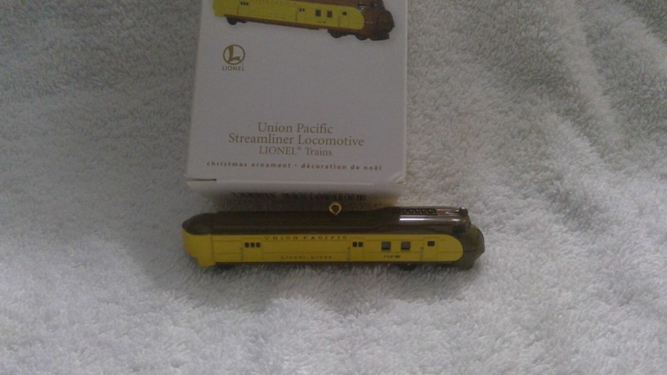 Hallmark Lionel Union Pacific Streamliner Locomotive Keepsake Ornament ...