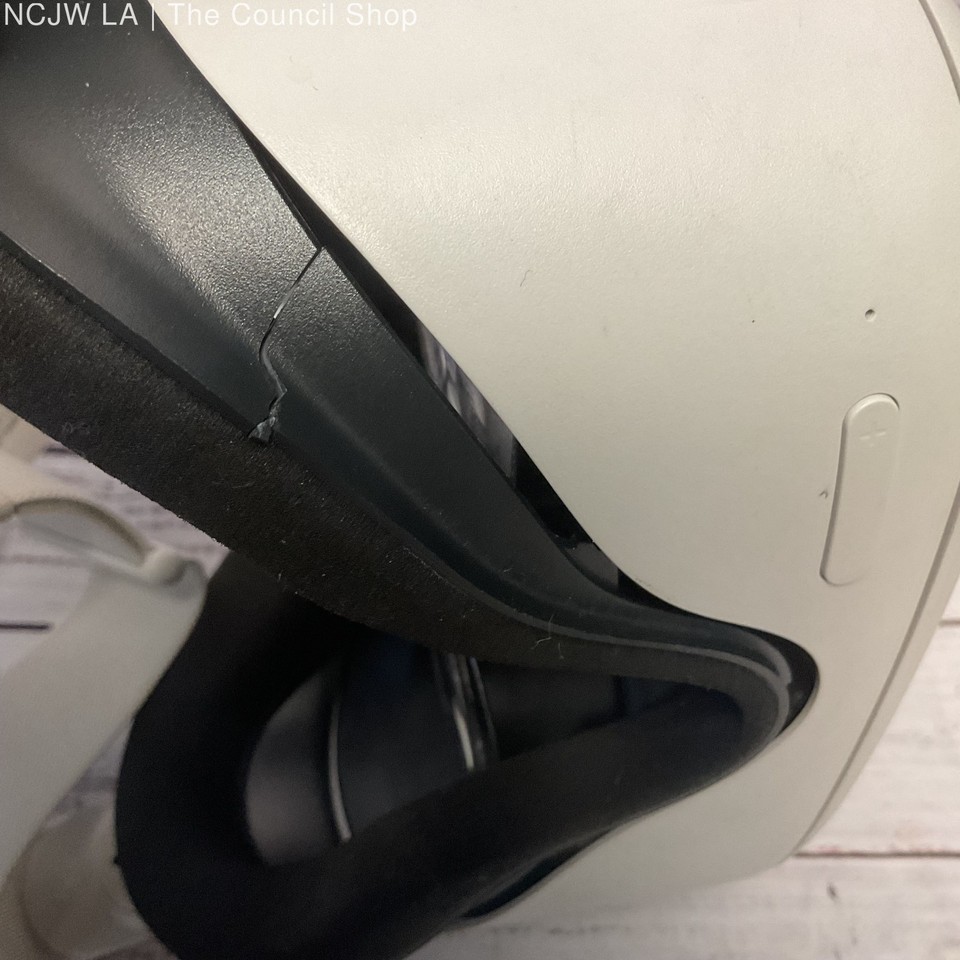 Meta Oculus Quest 2 VR Headset and Remotes Tested | eBay