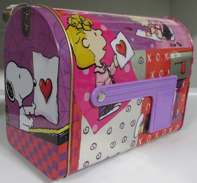 Snoopy Peanuts Valentines Tin Mail Box Charlie Brown EUC | eBay