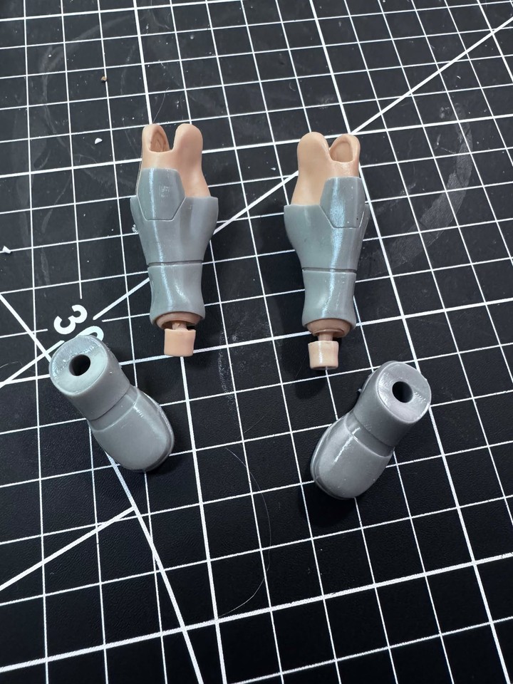 Action Figure Accessory Boots: Invincible Thragg | eBay