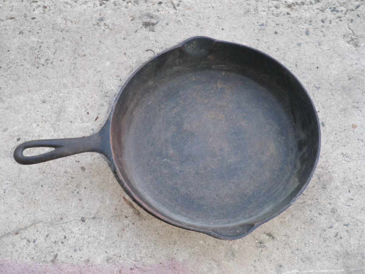 Antique Cast Iron Skillet Markings, Identification, Value, 44% OFF