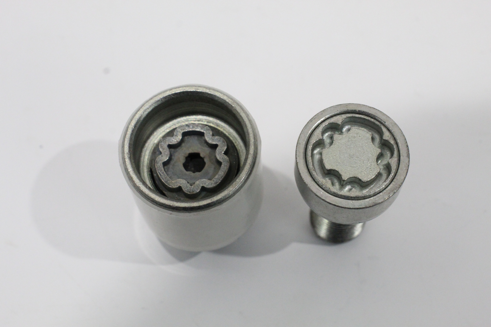 Audi A6 4G C7 New Style Locking Wheel Bolt and Key Code V New Genuine ...