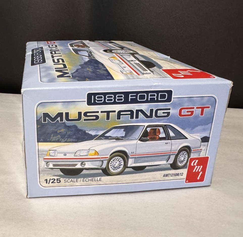 ATM 1988 Ford MustangGT Model Kit, Scale 1/25 - (AMT1216) for sale ...