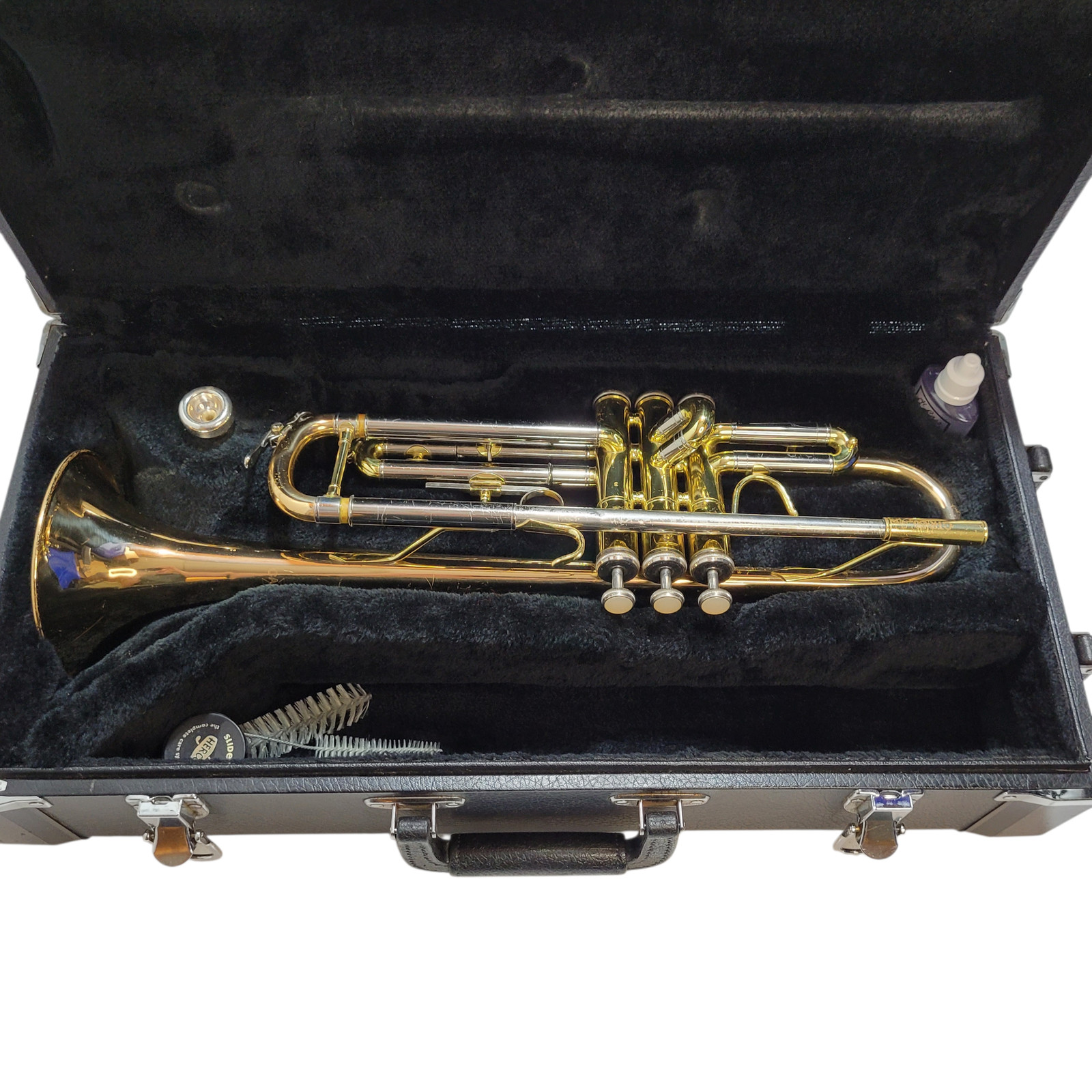 Jupiter Bb Trumpet with Mouthpiece Valve oil and Case Brass Trumpet