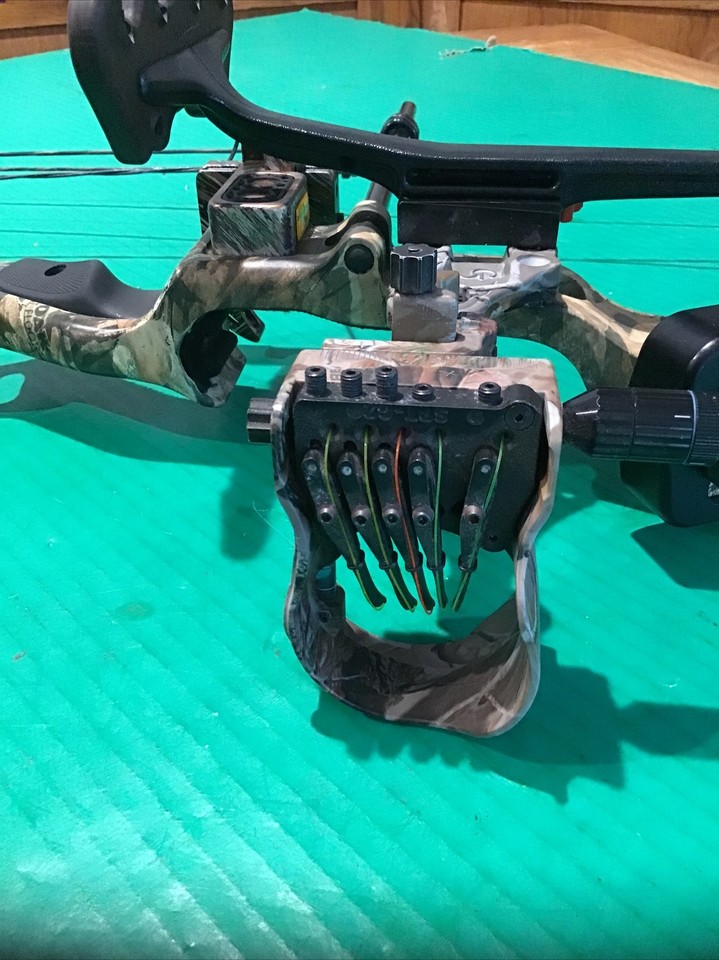 Hoyt ZR200 Compound Bow RH Loaded G5 Harmonic Damper Sight & Rest ...