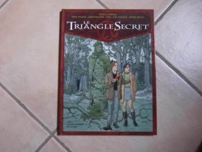 LE TRIANGLE SECRET TOME 2 LE JEUNE HOMME AU SUAIRE CONVARD FALQUE GINE ...