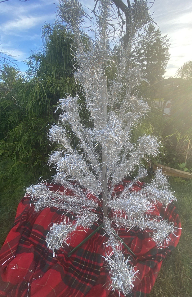 1960s 4 ft Consolidated Novelty Aluminum Christmas Tree 34 Branches w ...