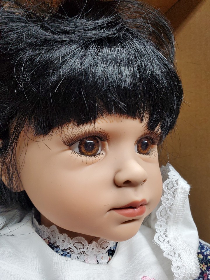 S1 Lloyd Middleton STEPHANIE Artist Doll LIMITED EDITION Royal Vienna ...