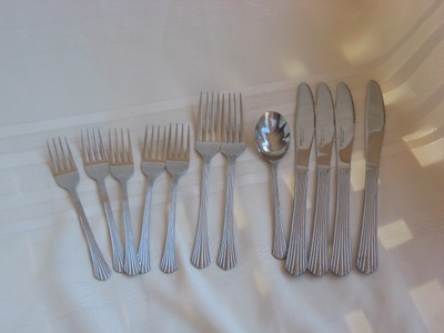 Reed Barton Stainless Pennant Knives, Sugar Spoon, Salad & Dinner Forks ...