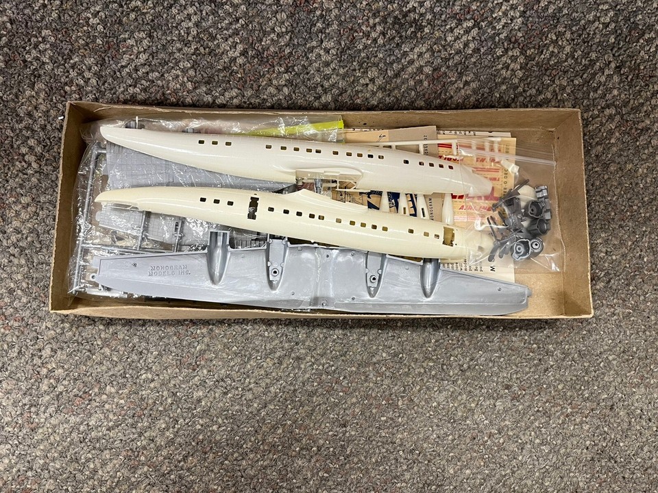 * VINTAGE MONOGRAM LOCKHEED SUPER G CONSTELLATION PLASTIC MODEL KIT # ...