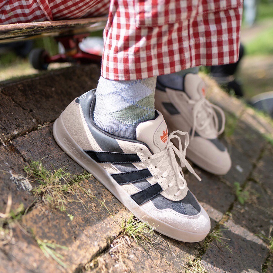 Adidas Aloha Super Mark Gonzales Men's Sneaker Skateboarding Shoe ...