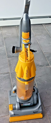 DYSON DC07 UPRIGHT YELLOW VACUUM CLEANER ROOT CYCLONE + ATTACHMENT ...