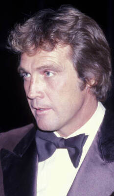 Lee Majors at 34th Annual Golden Globe Awards on January 29 1977 a- Old ...