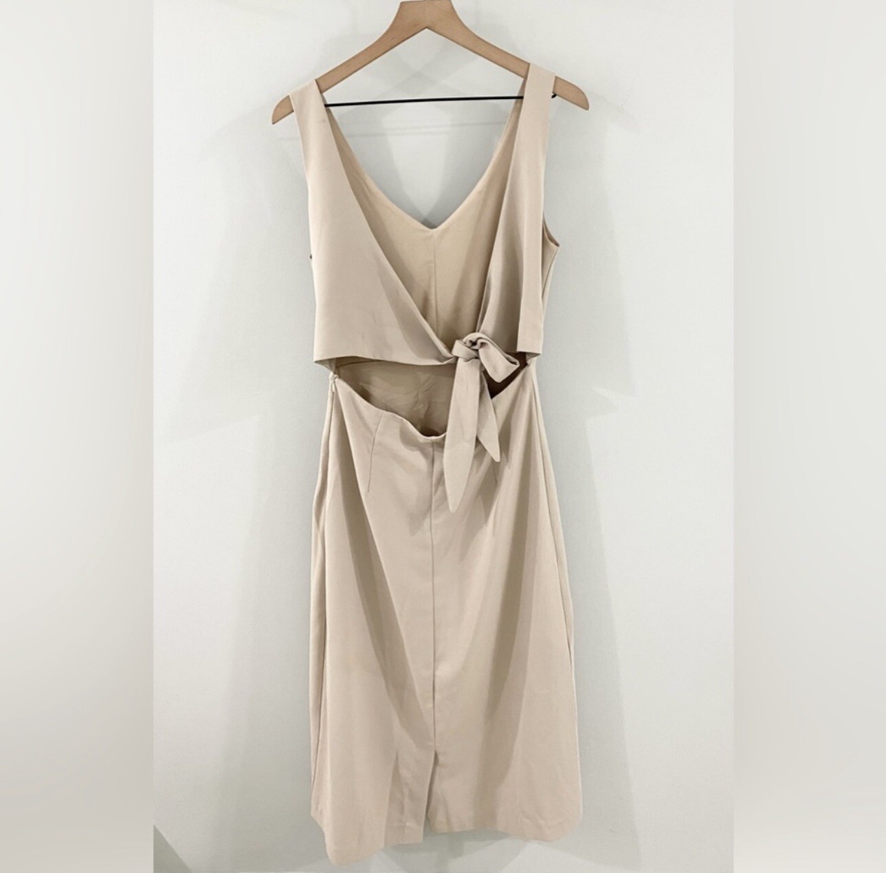 Mod Ref Back Cutout Bodice Wrap Midi Dress Beige Size… - Gem