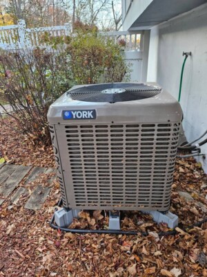 Residential Air Condensing Unit - York 4 Ton + Evaporator Coil - Year ...