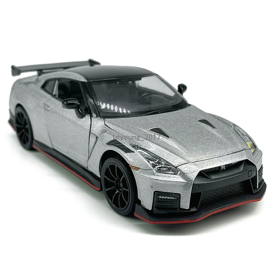 1/32 Nissan GT-R Nismo Model Car Diecast Metal Toy Cars for Boys Kids ...