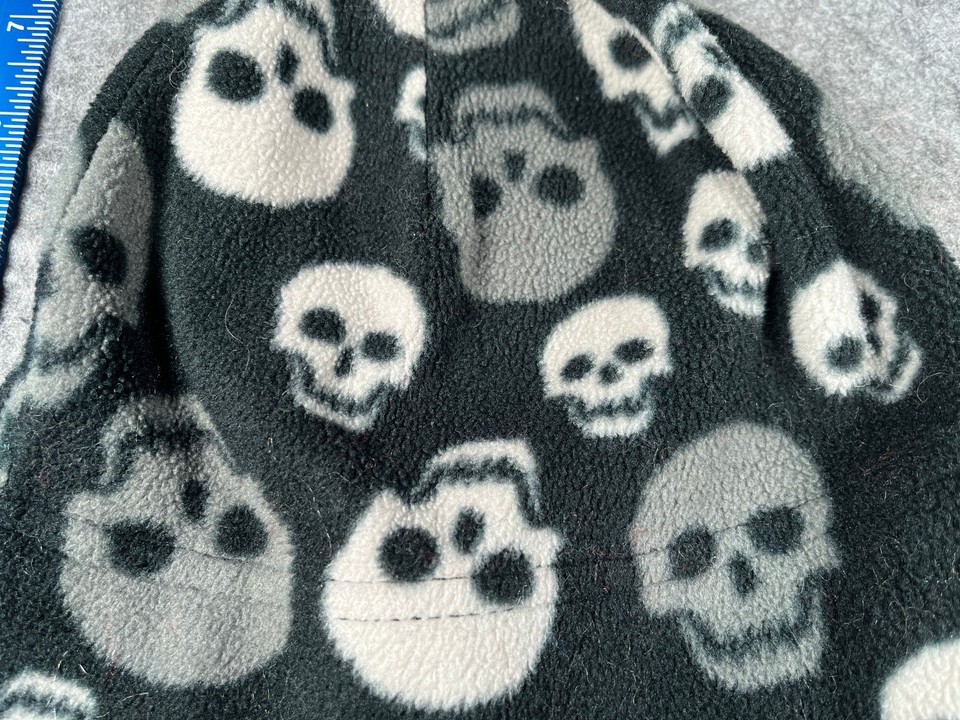 Target Beanie Toque Youth 8-16 Black Skull All Over Print 100% ...