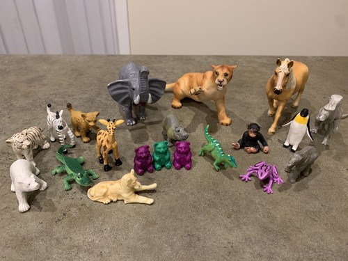 Big Lot of Misc Plastic And Resin Mostly Wild Animals 20 Animals | eBay