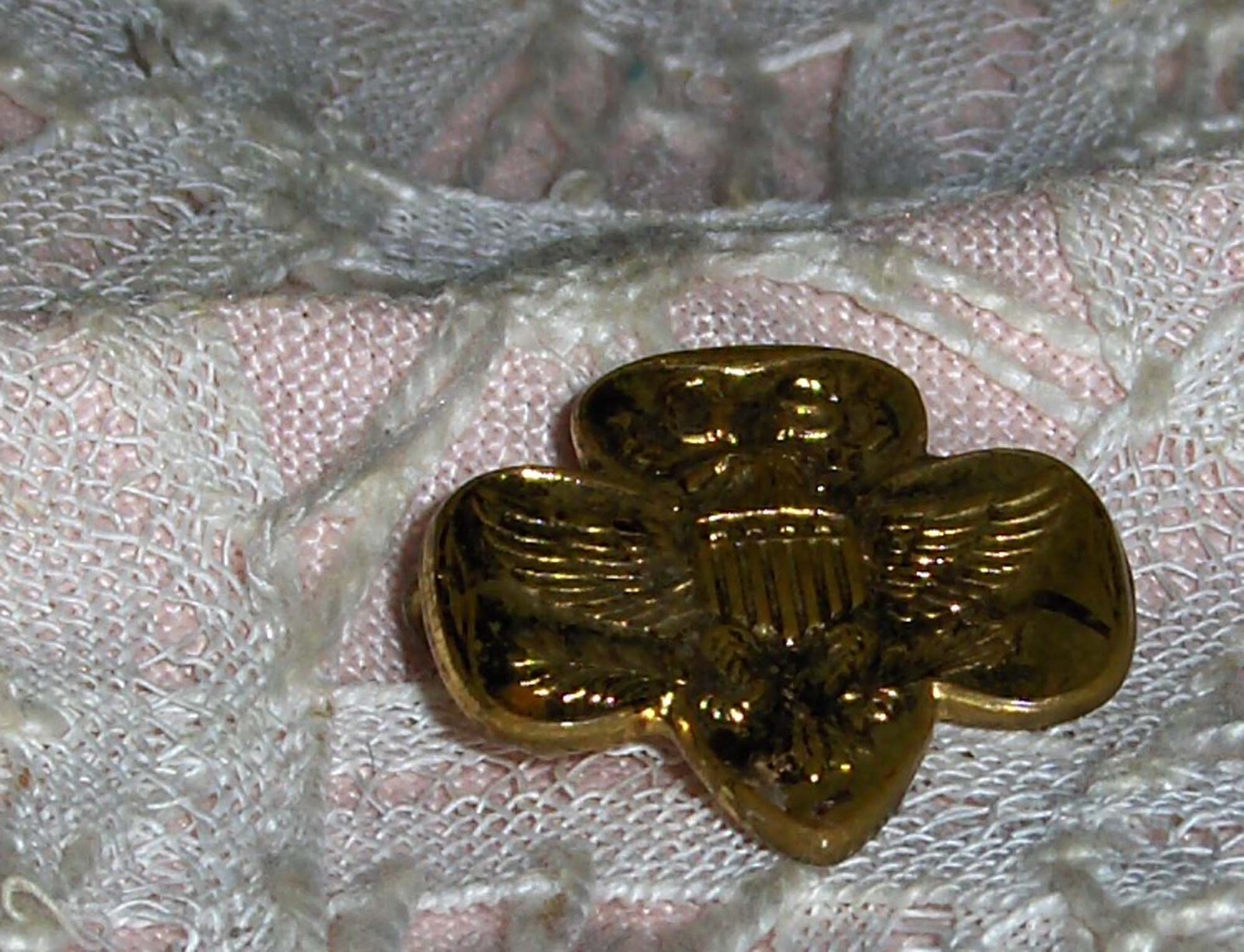 Vtg Miniature Gold Toned Girl Scouts Pin Brownie Scout Eagle Brooch Pin ...