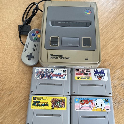 Nintendo Super Nintendo Entertainment System (SNES) console and game ...