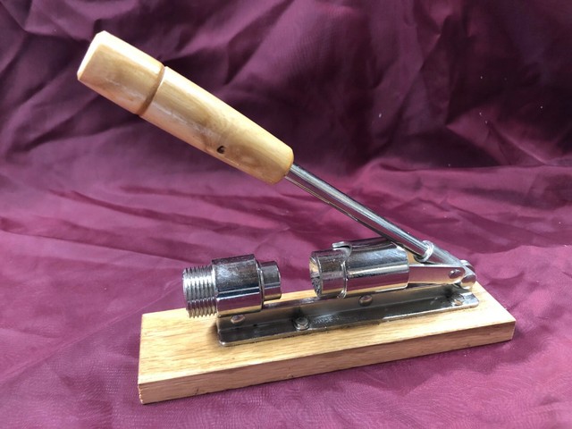 What do cracker bolts mean - seattlepag