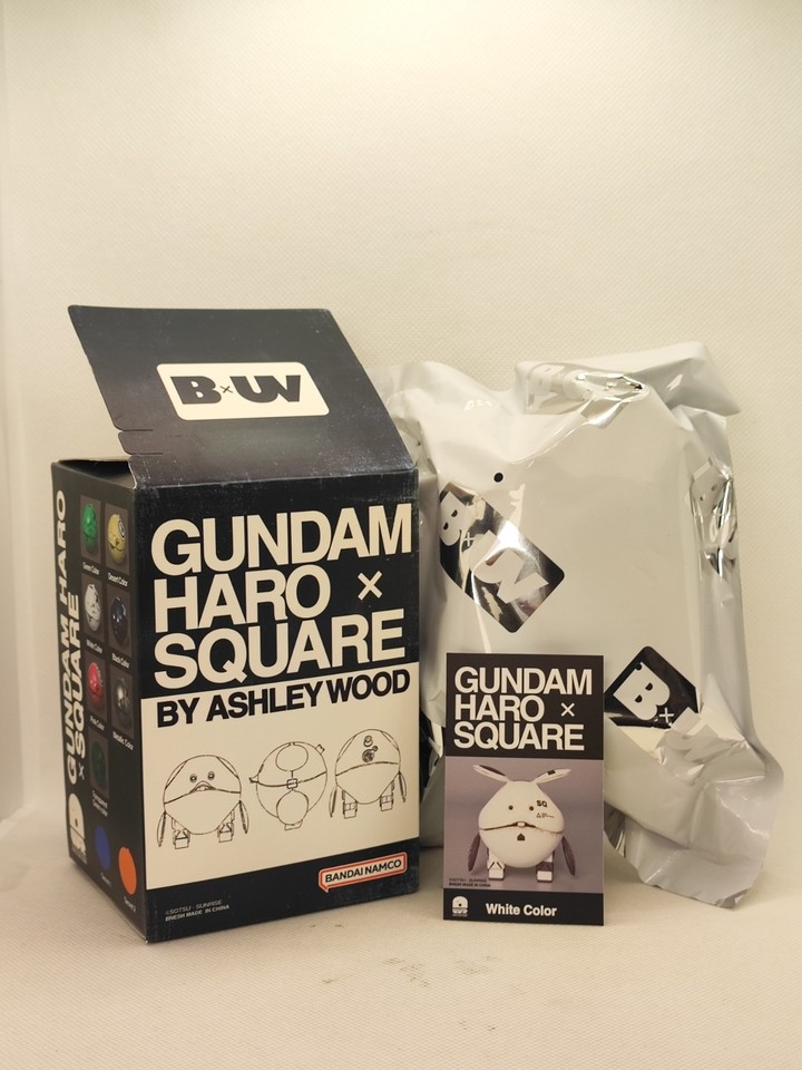 Bandai x Underverse - Gundam Haro x Square by Ashley Wood White Robot ...