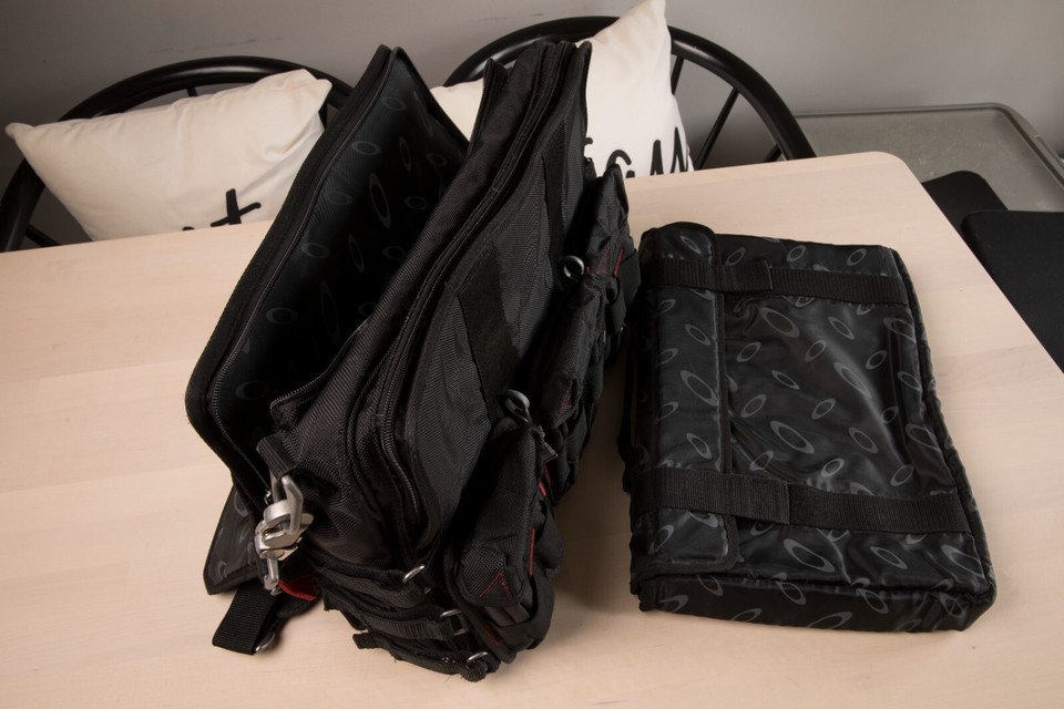 Oakley SI Computer Bag, Pre-Owned, Movies and TV Collectible: Dexter's ...