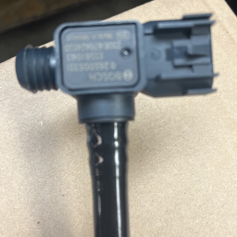 Genuine GM 23135228 Tahoe Yukon Silverado Sierra Brake Booster Vacuum ...