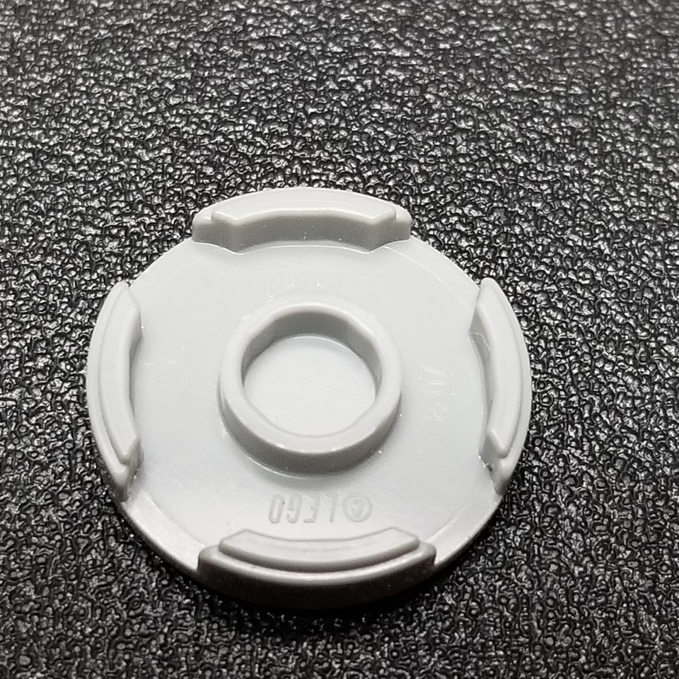 LEGO 2x2 Round Tile with Bottom Stud Holder Millennium Falcon Decal ...