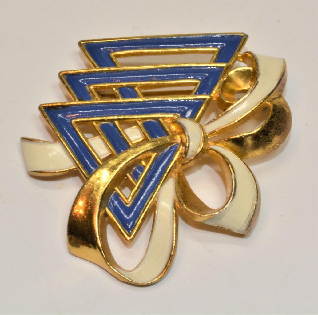 1940s Signed SILSON Goldtone White Blue Enameled YWCA Patriotic WWII ...