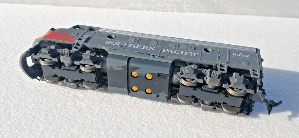 (6/4) ATHEARN HO "SP" F7 A/B DUAL FLYWHEEL POWERED DIESEL #6352/8237 ...