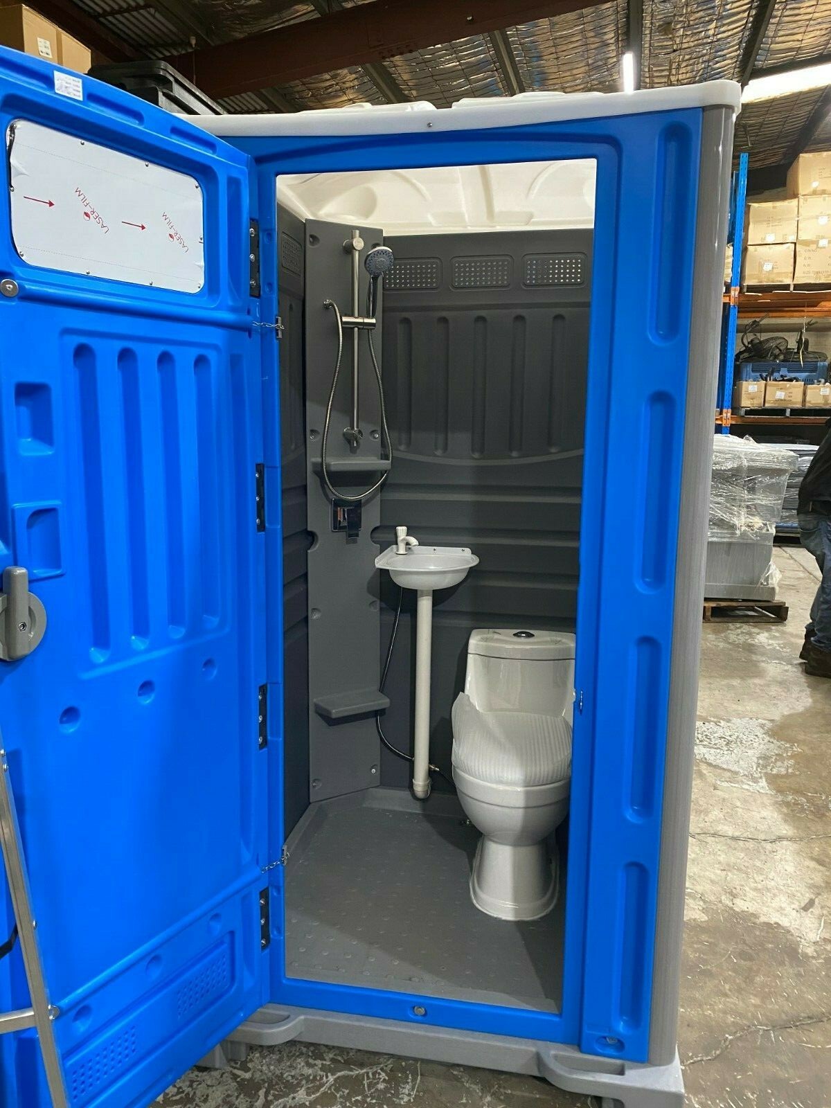 Porta Loo & Shower Construction site Loo & Shower combo easy relocation ...