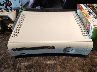 Xbox 360 Bundle - Controllers - Games - Disney Infinity 2.0 ...