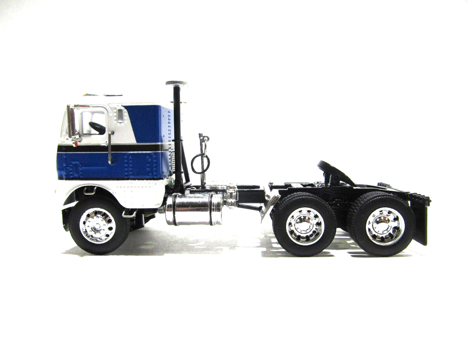 DCP FIRST GEAR 1/64 SCALE FREIGHTLINER CABOVER, WHITE & BLUE, WITH ...