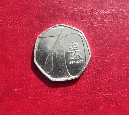 50p Coin HM Queen Jubilee 70th ER 2022 .Rare HM Queen 50p Coin 2022 ...