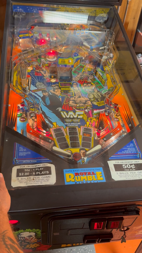 WWF Royal Rumble Pinball Machine Hulk Hogan,TheUndertaker,Randy Savage ...