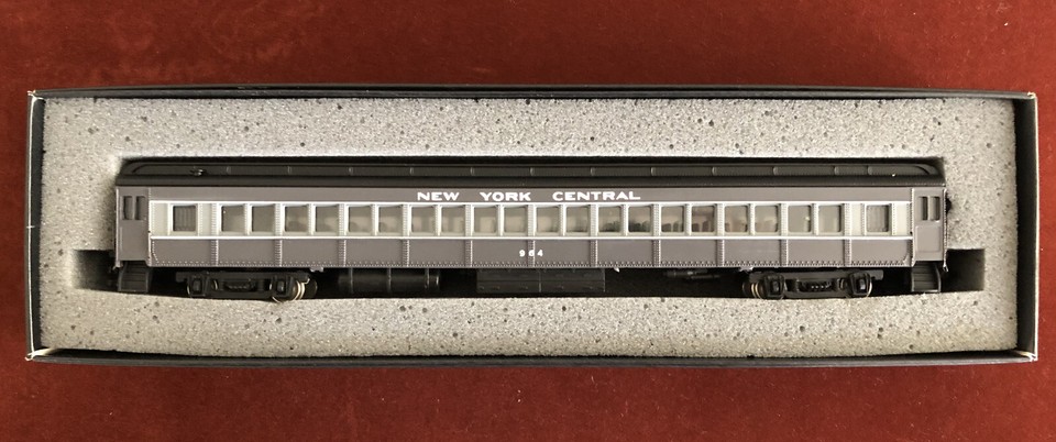 Bachmann Spectrum Passenger Cars (pair #1 - 891xx - read description ...