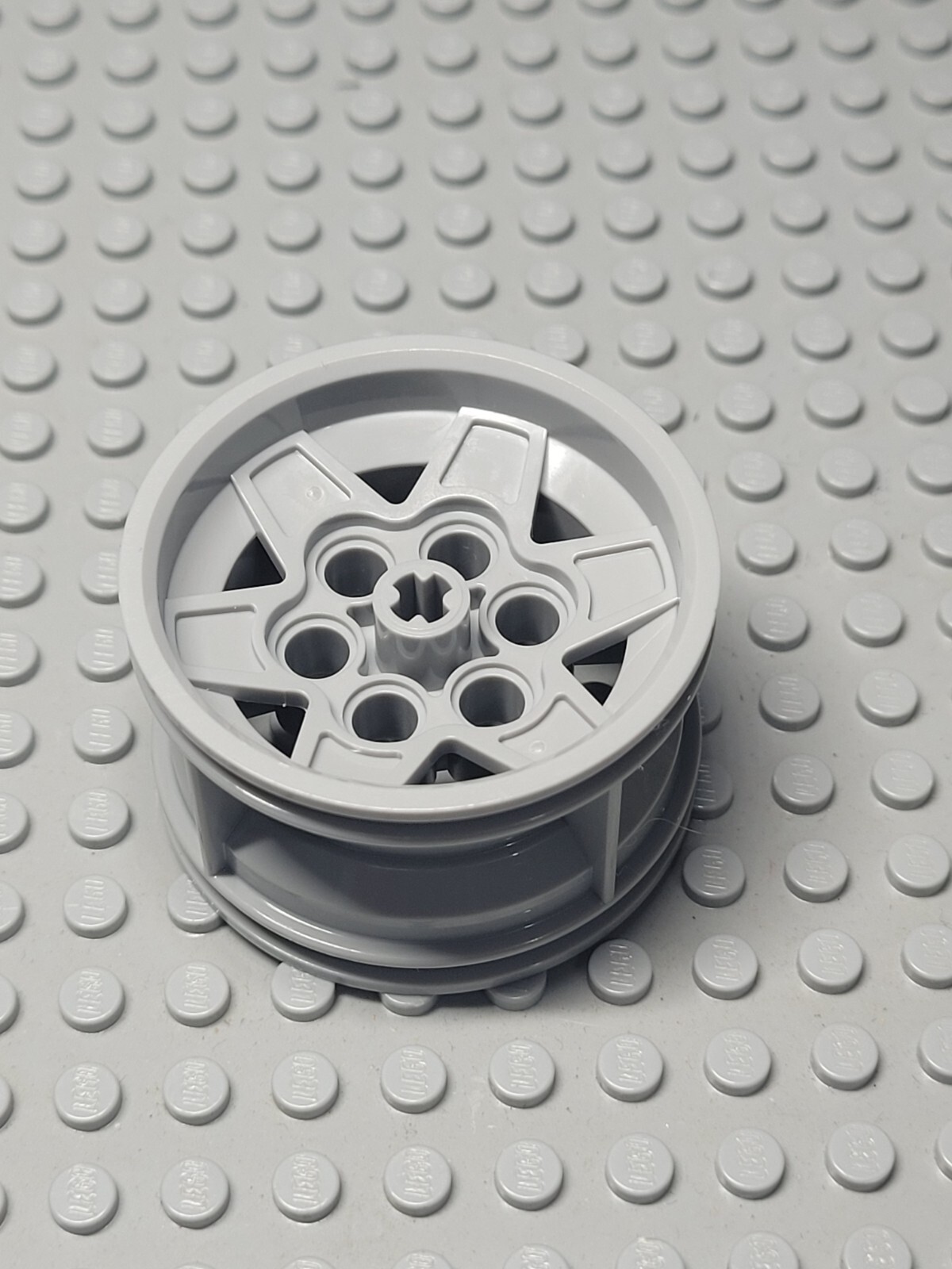 Lego Wheels and Tyres 56092/11208/41896/60208 Various colours/sizes ...