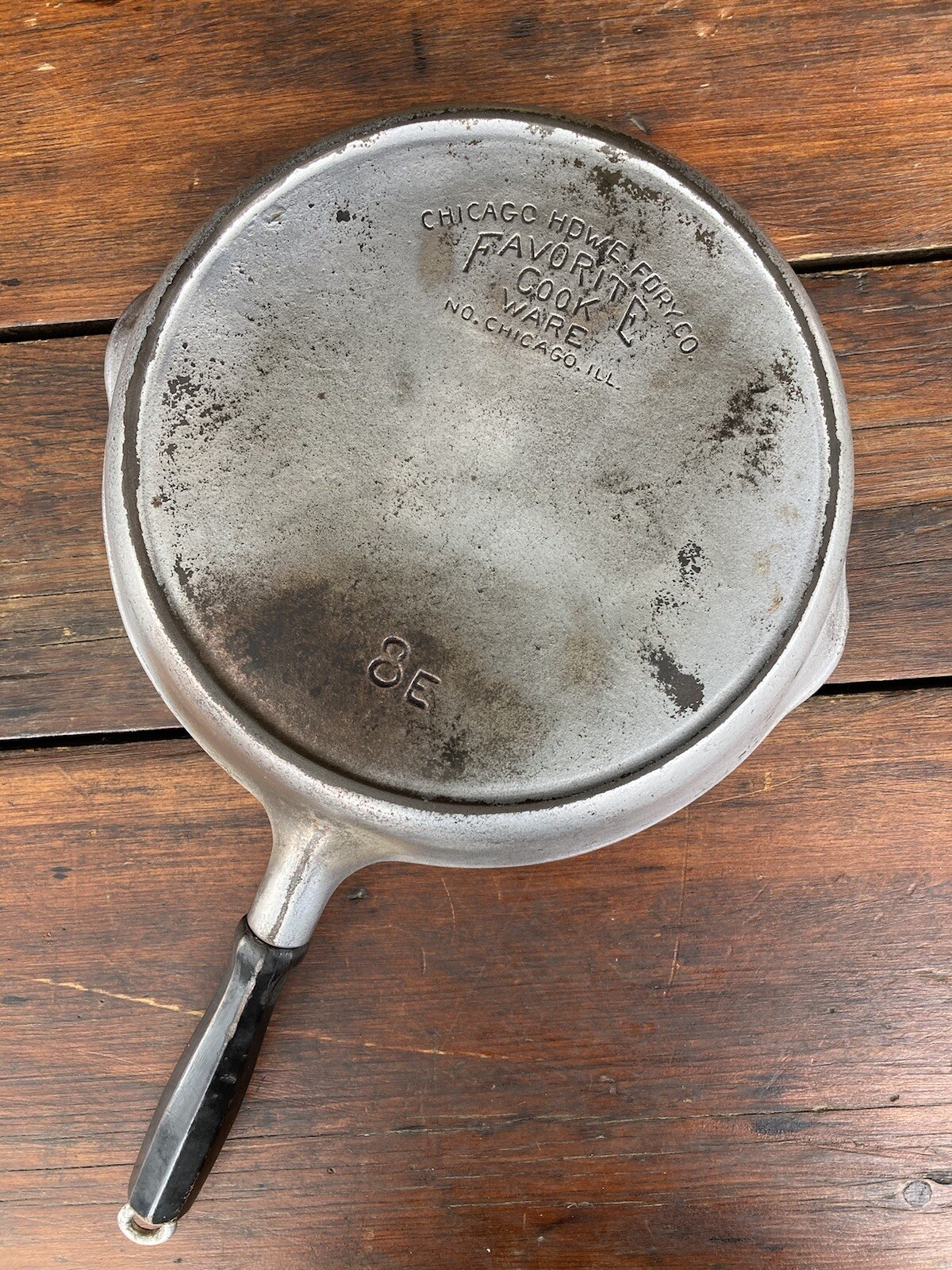 Chicago Foundry Hardware #8 Cast Iron Skillet with Wooden Handle | eBay
