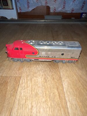 HO Scale Bachmann EMD F9 Diesel Locomotive Santa Fe War Bonnet, #307 | eBay