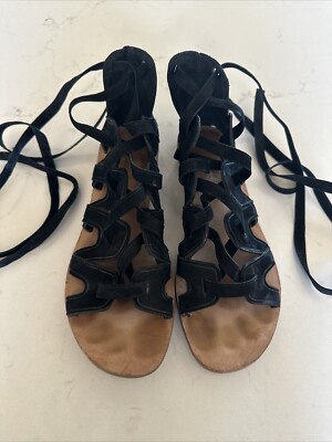 Mercer Edit Sandals Women's 7.5 Black EZontheI Gladiator Suede Lace Up ...