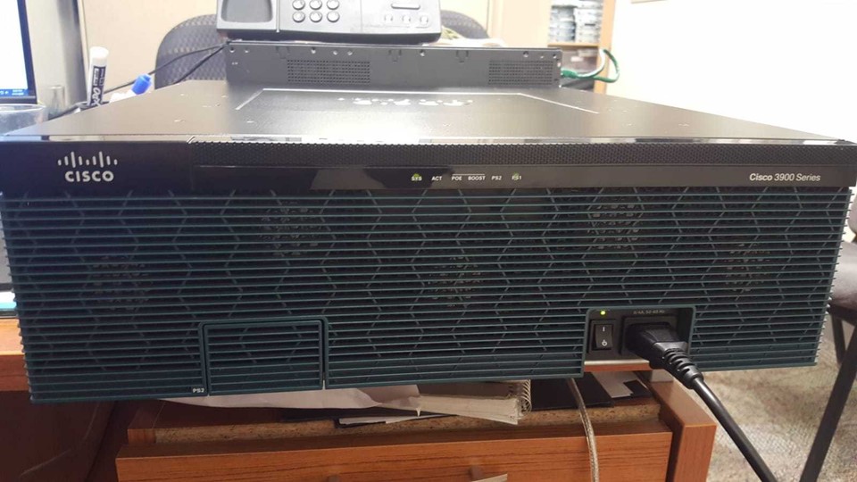 Cisco CISCO3925 /K9 CISCO3925/K9 Router C3900-SPE100/K9 | eBay