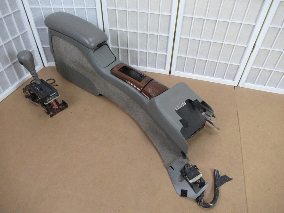 98-05 Chevrolet GMC Blazer S10 Jimmy Sonoma Envoy Center Console w ...