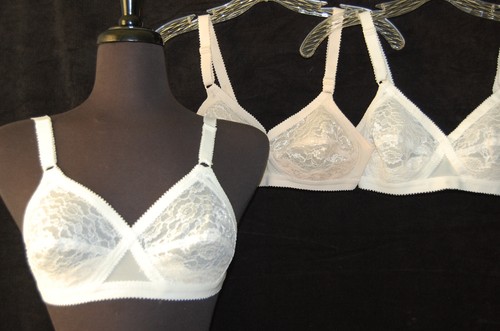 3 Vtg Playtex Cross Your Heart Bullet bras 34B sheer lace under cup ...